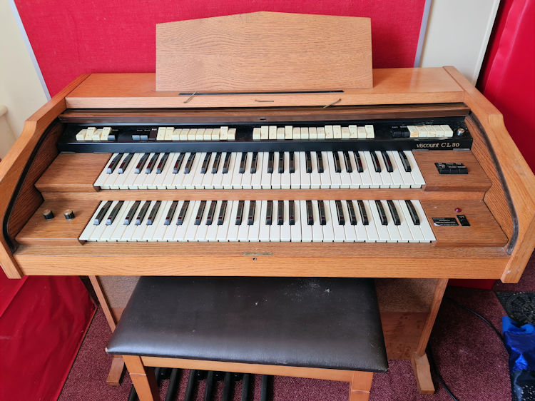 Network Norfolk : Norfolk church makes free electronic organ offer