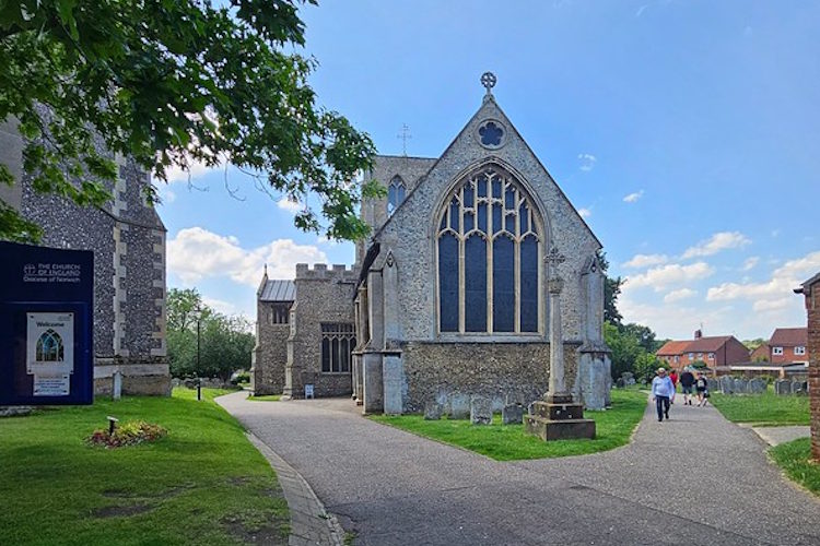 Network Norfolk : Dereham parish church stays open after fires