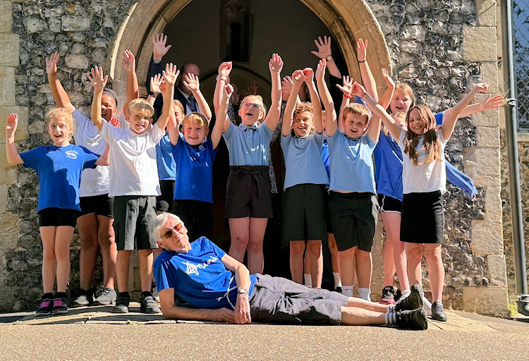 Network Norfolk : Norfolk vicar set to sleep rough for health charity